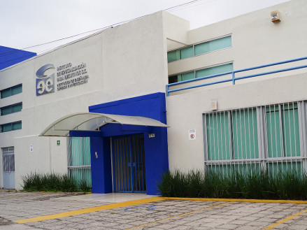 - Instituto de Especialización para Ejecutivos Corporativos